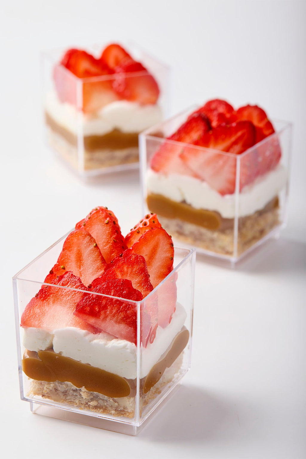 Mini Crocantes de Fresas – Catalina's Sweet Atelier